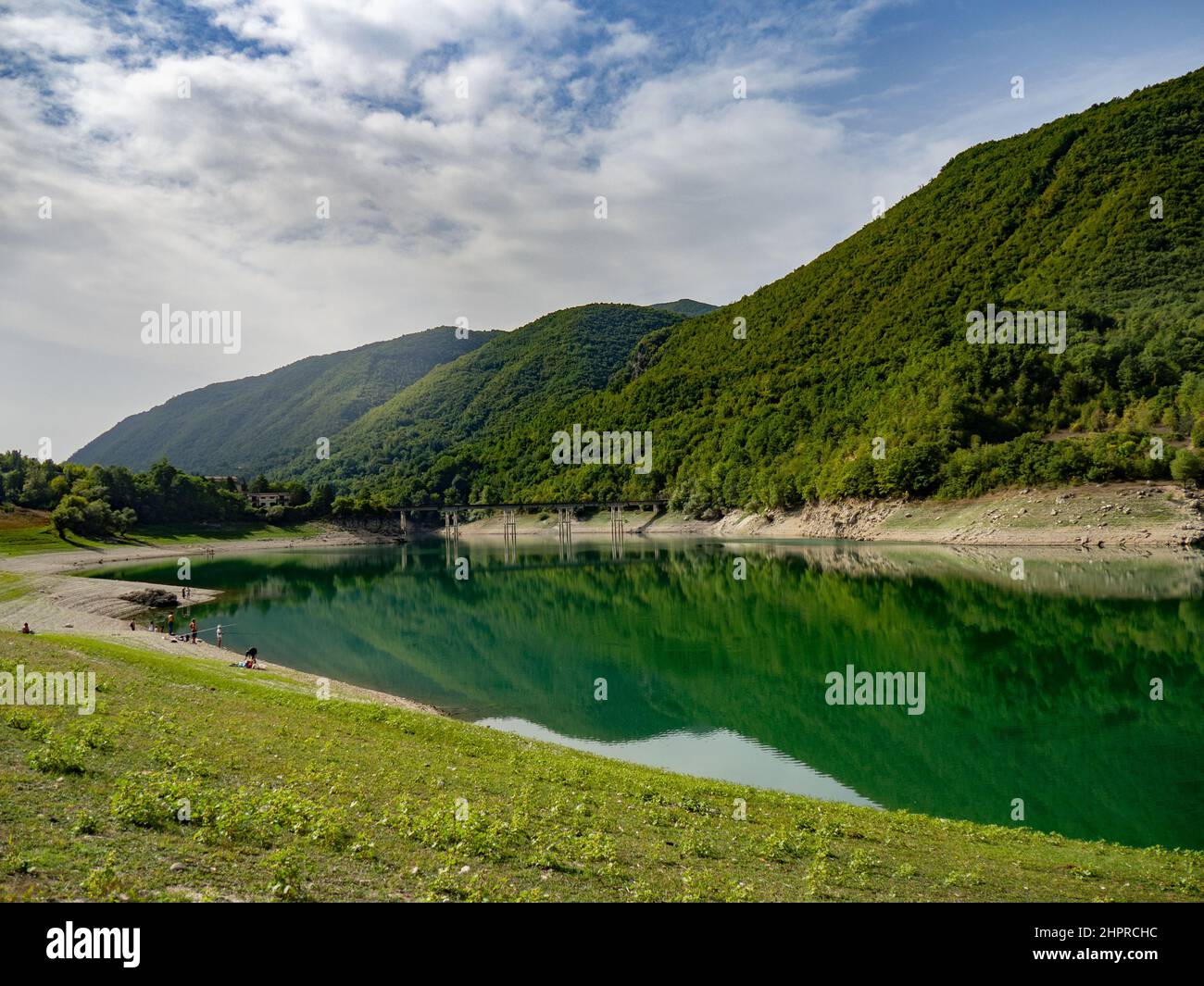 Lago del turano hi-res stock photography and images - Alamy
