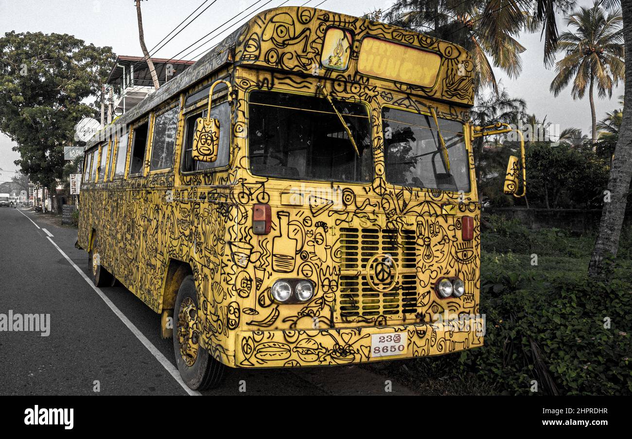 Graffiti bus hi-res stock photography and images - Alamy