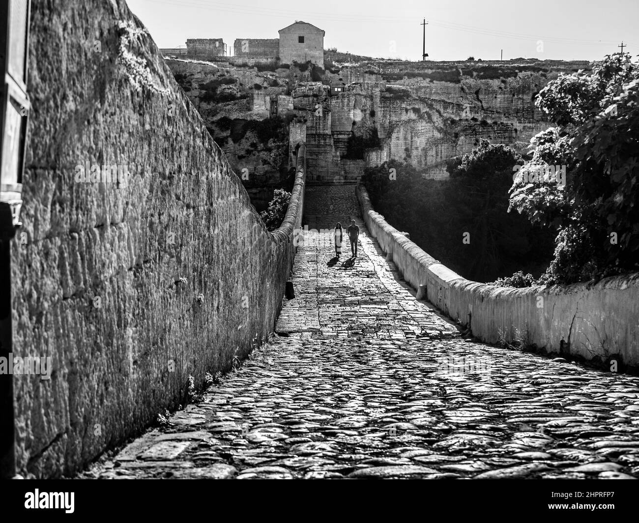 Apulia gravina in puglia bridge aqueduct Black and White Stock Photos ...