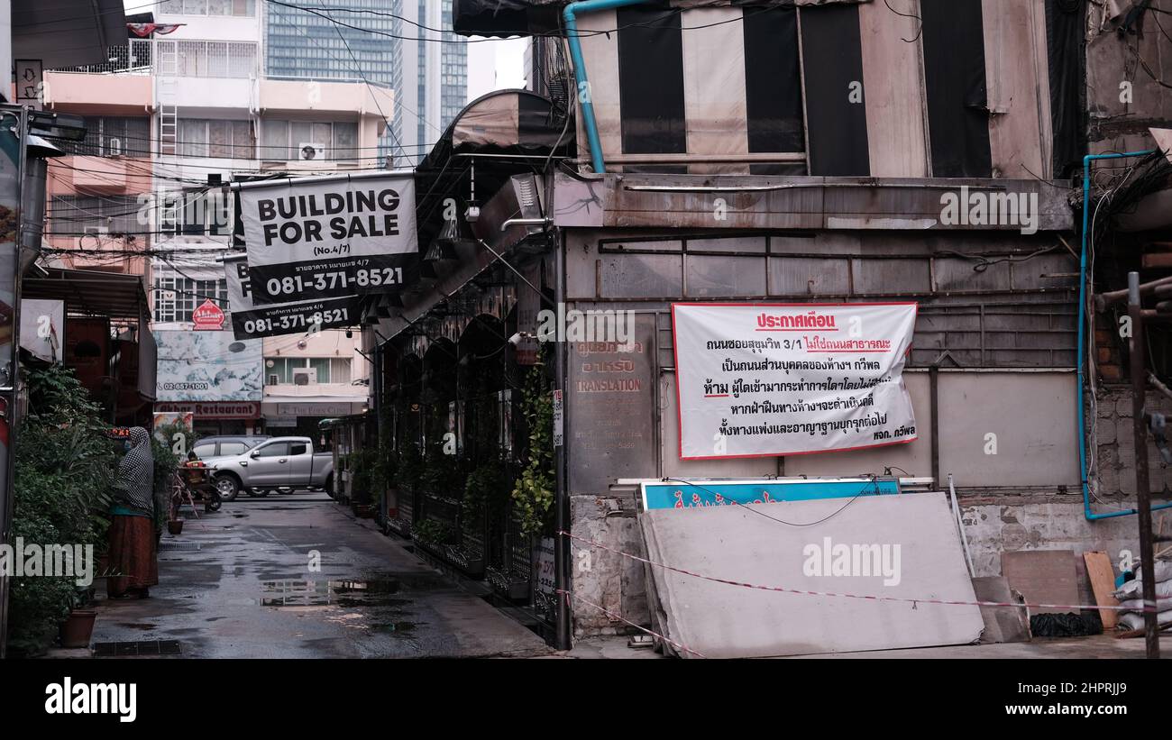 Side Alley Business the Bad Economy in Bangkok Thailand Stock Photo - Alamy