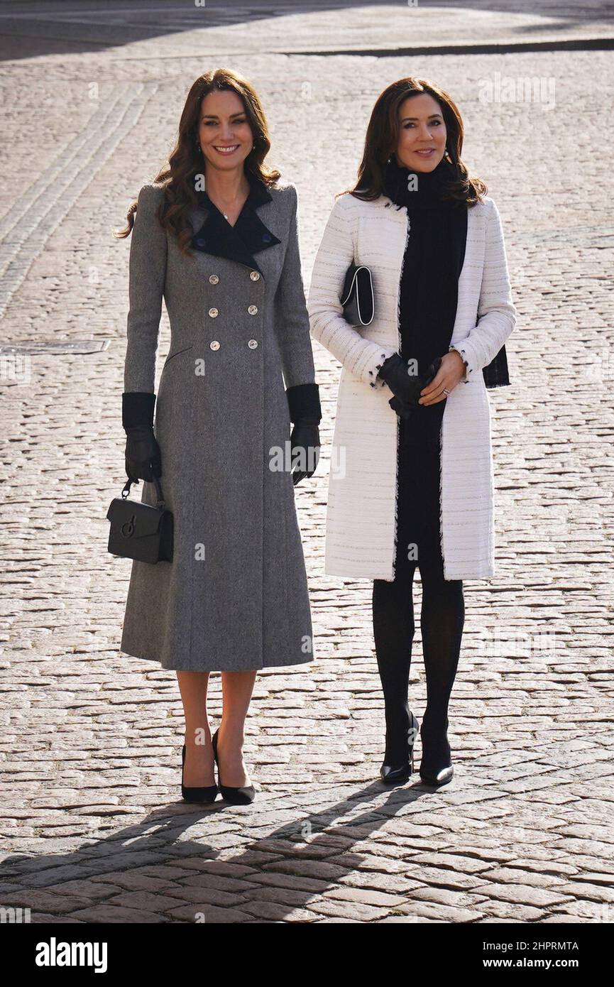 Princess mary kate middleton crown hi-res stock photography and images ...