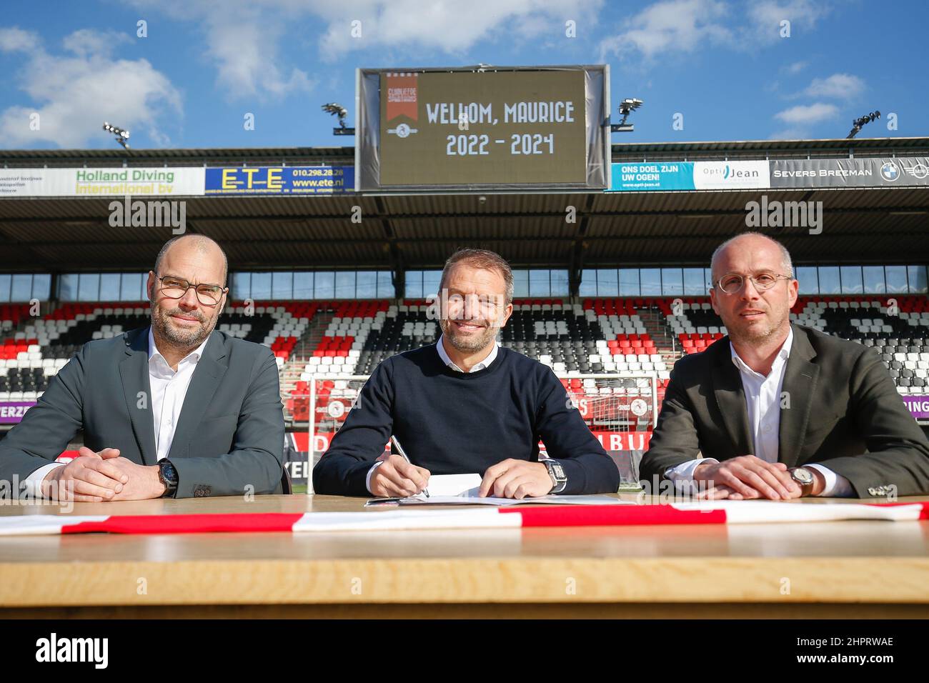 ROTTERDAM, 23-2-2022, Het Kasteel. season 2021 / 2022, Dutch Eredivisie ...