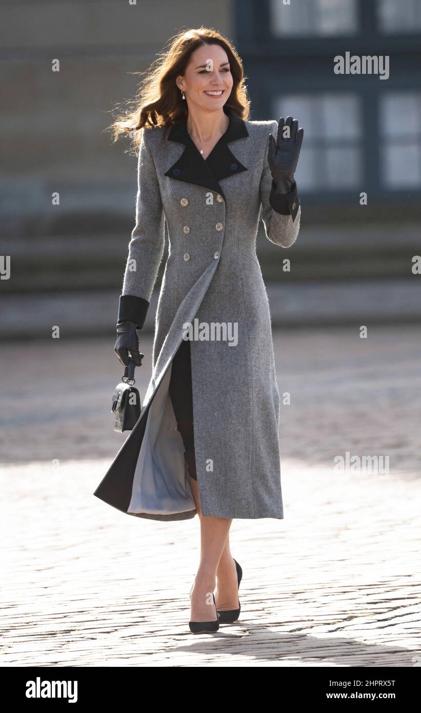 Princess mary kate middleton crown hi-res stock photography and images ...