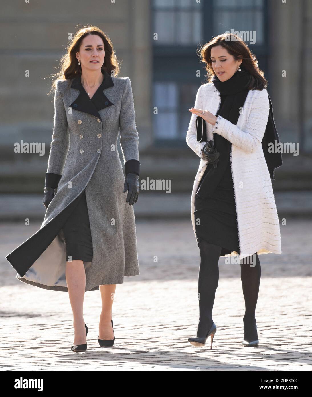 Princess mary kate middleton crown hi-res stock photography and images ...