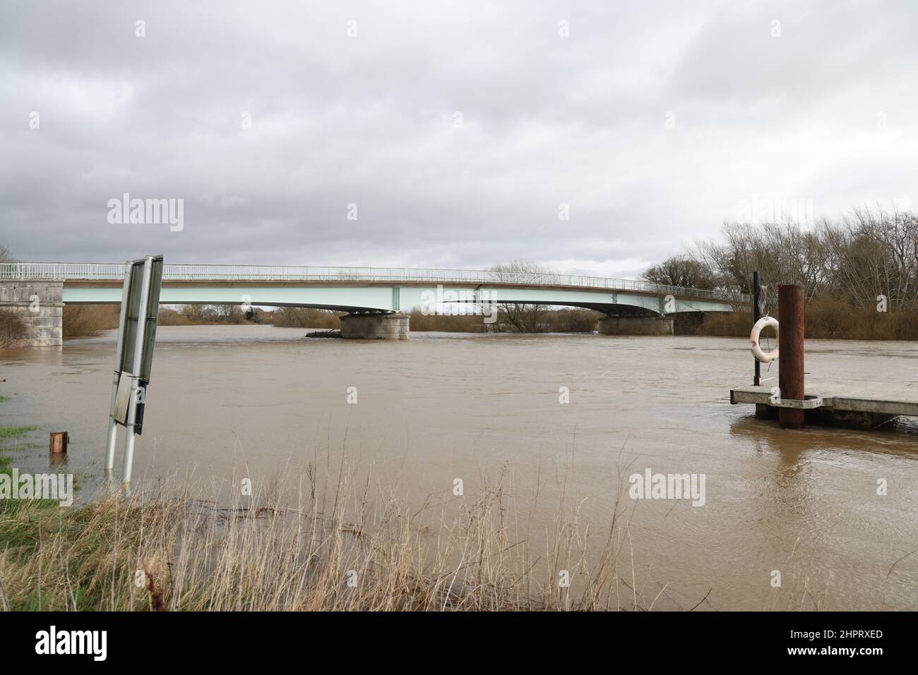 The River Severn in flood at Haw Bridge, Tirley, Gloucestershire ...