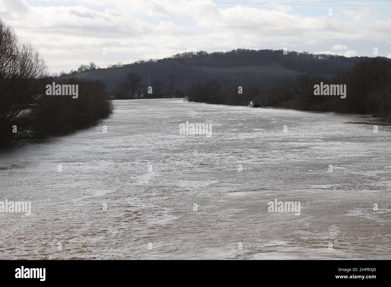 The River Severn in flood at Haw Bridge, Tirley, Gloucestershire ...