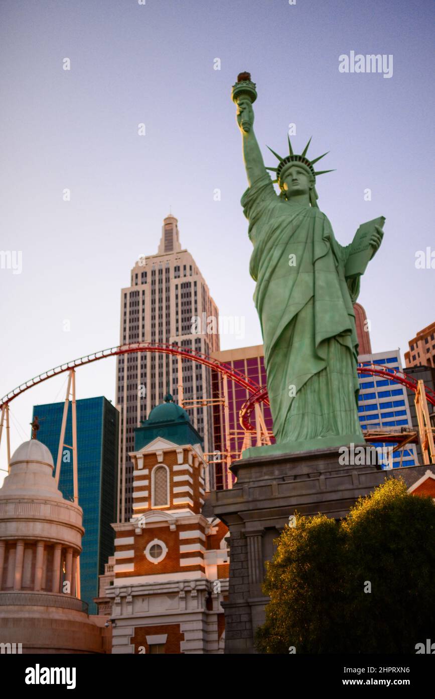 Half-scale Statue of Liberty replica standing 150 feet & completed in ...