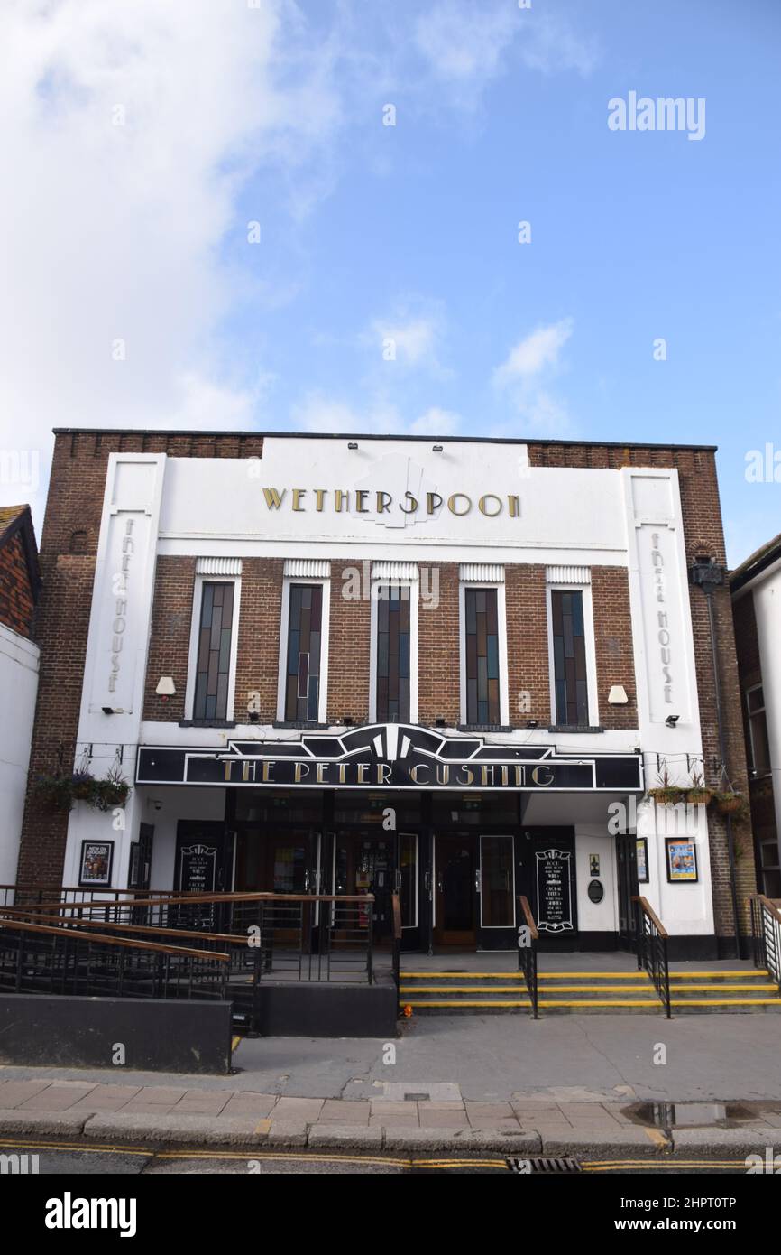 Art deco wetherspoons pub hi-res stock photography and images - Alamy