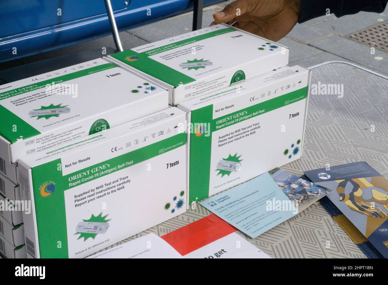 Lateral flow test lft hi-res stock photography and images - Alamy