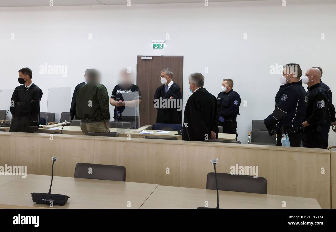 23 February 2022, Thuringia, Gera: The two defendants (3rd and 4th from ...