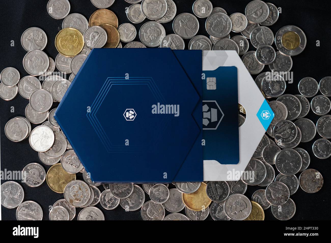 Midnight blue card reveal Stock Photo - Alamy