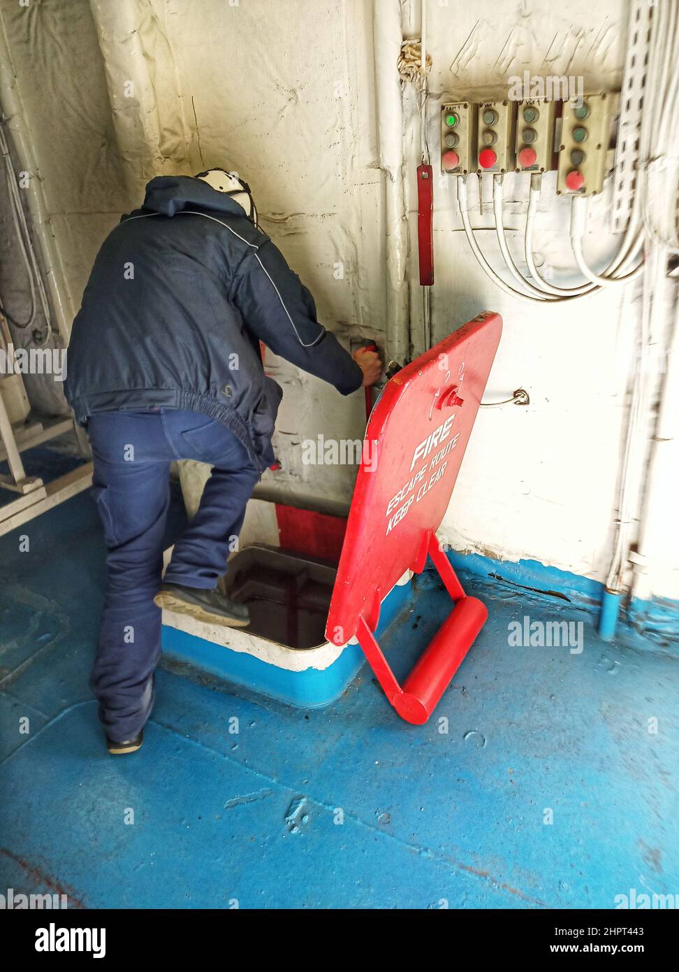 Ship engine room hi-res stock photography and images - Alamy