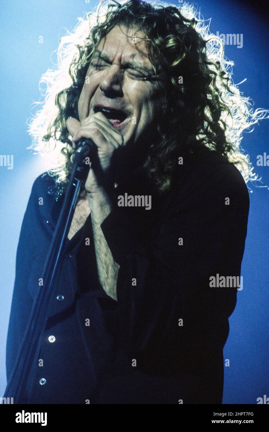 Jimmy page and robert plant hi-res stock photography and images - Alamy