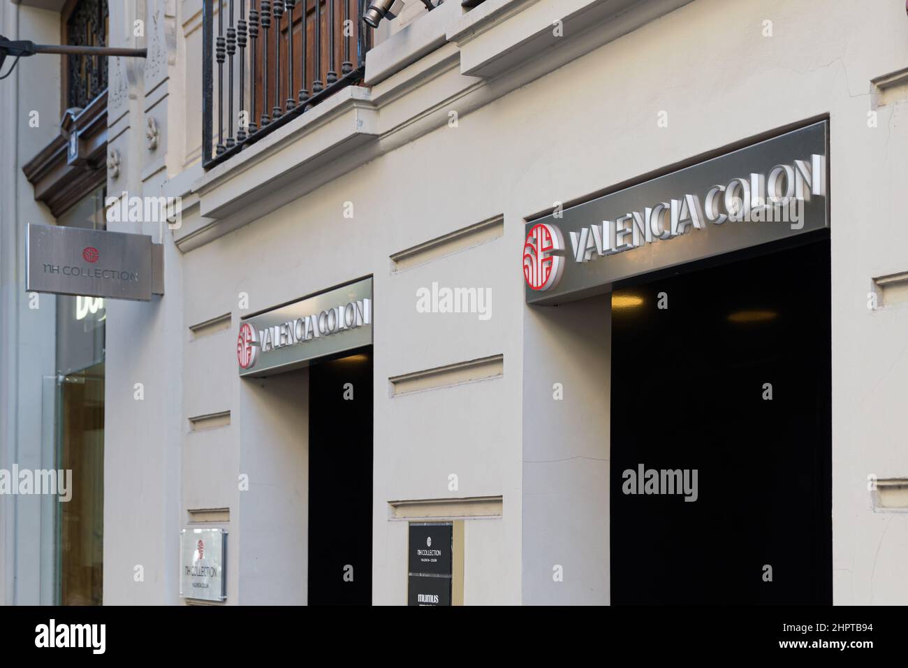 Modern collection logo hi-res stock photography and images - Alamy