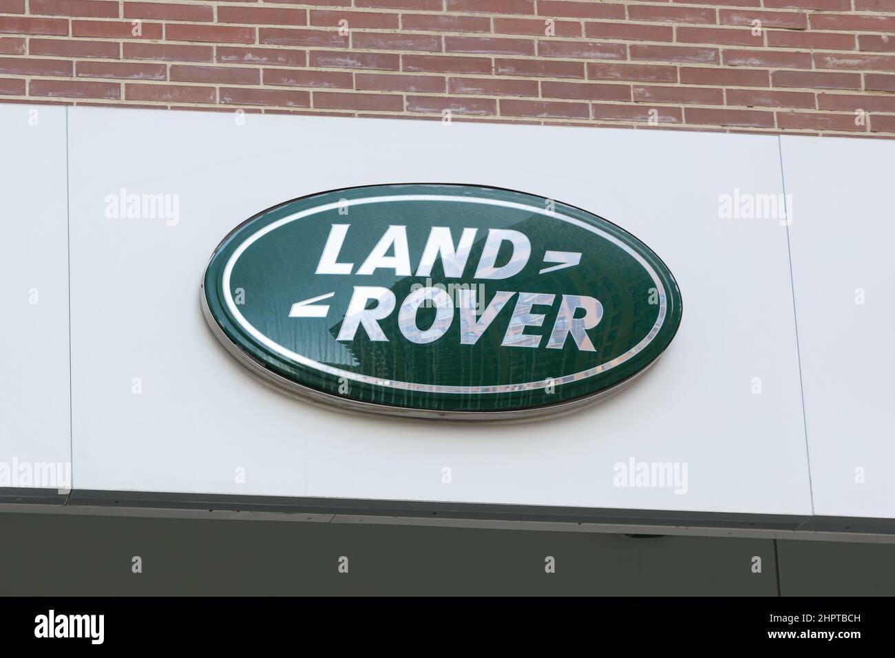 Rover car logo hi-res stock photography and images - Alamy