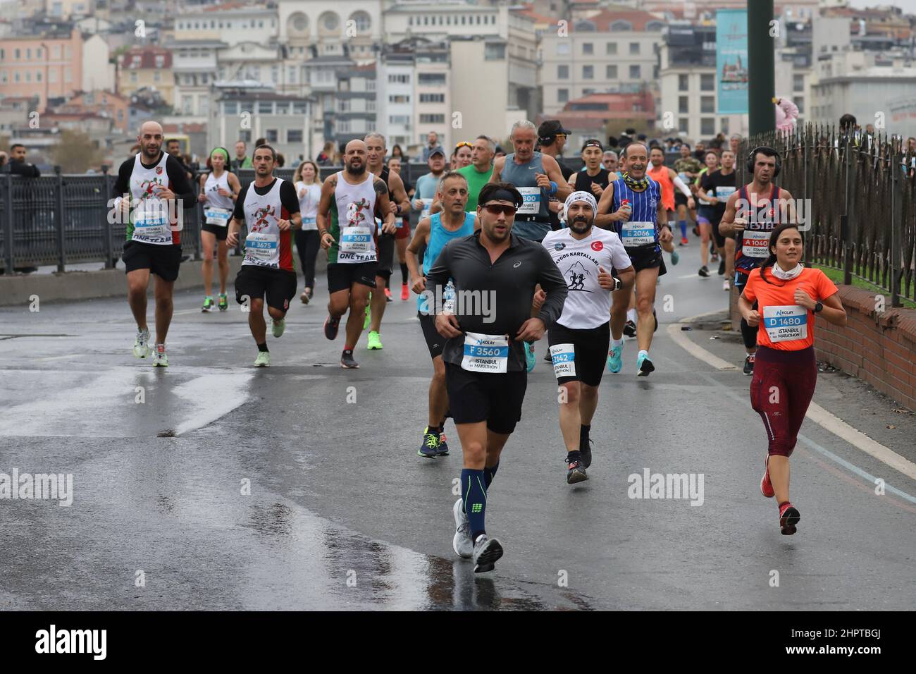 ISTANBUL, TURKEY - NOVEMBER 07, 2021: Athletes running in 43. Istanbul ...