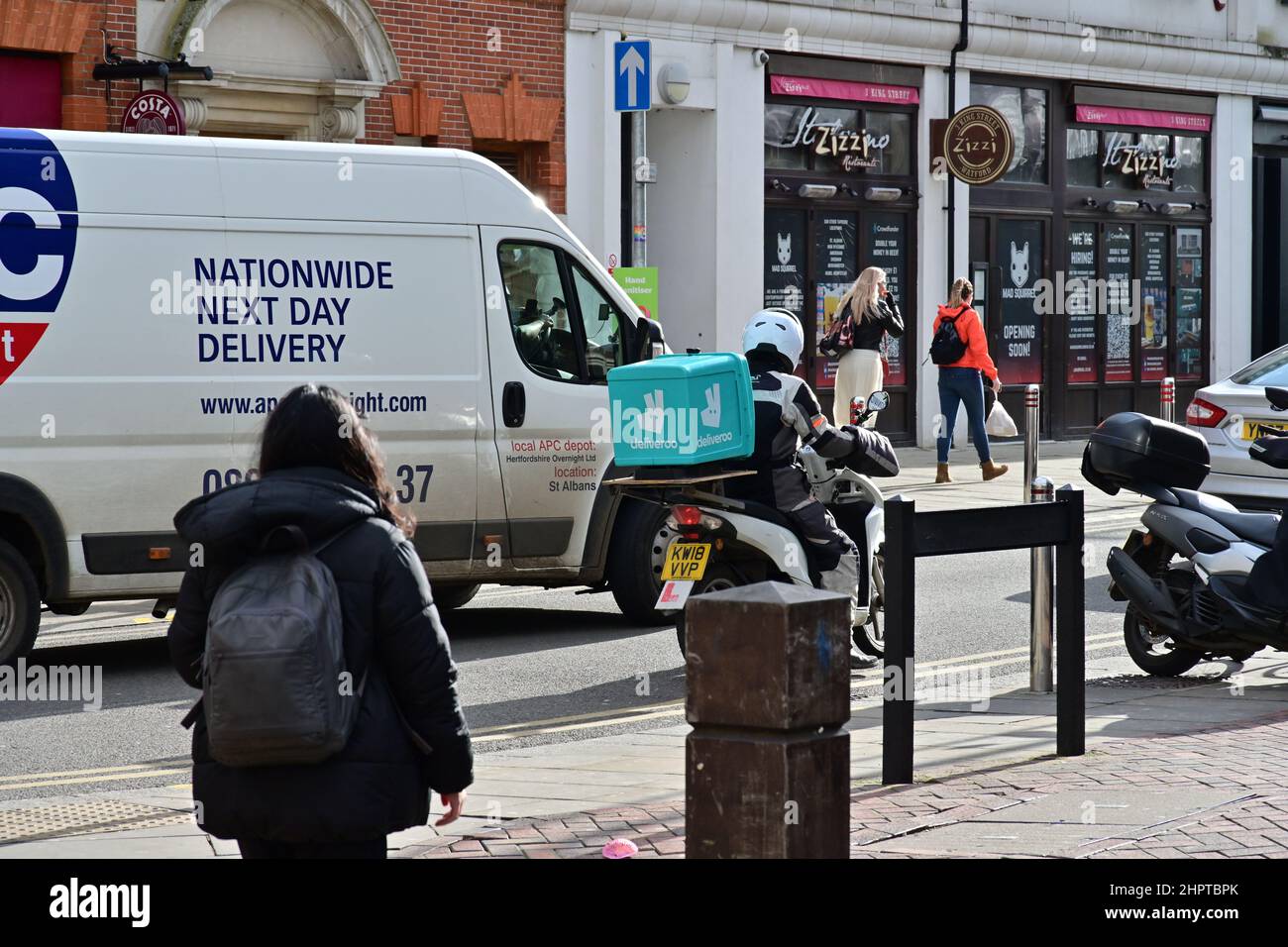 Just eat delivery male hi-res stock photography and images - Alamy