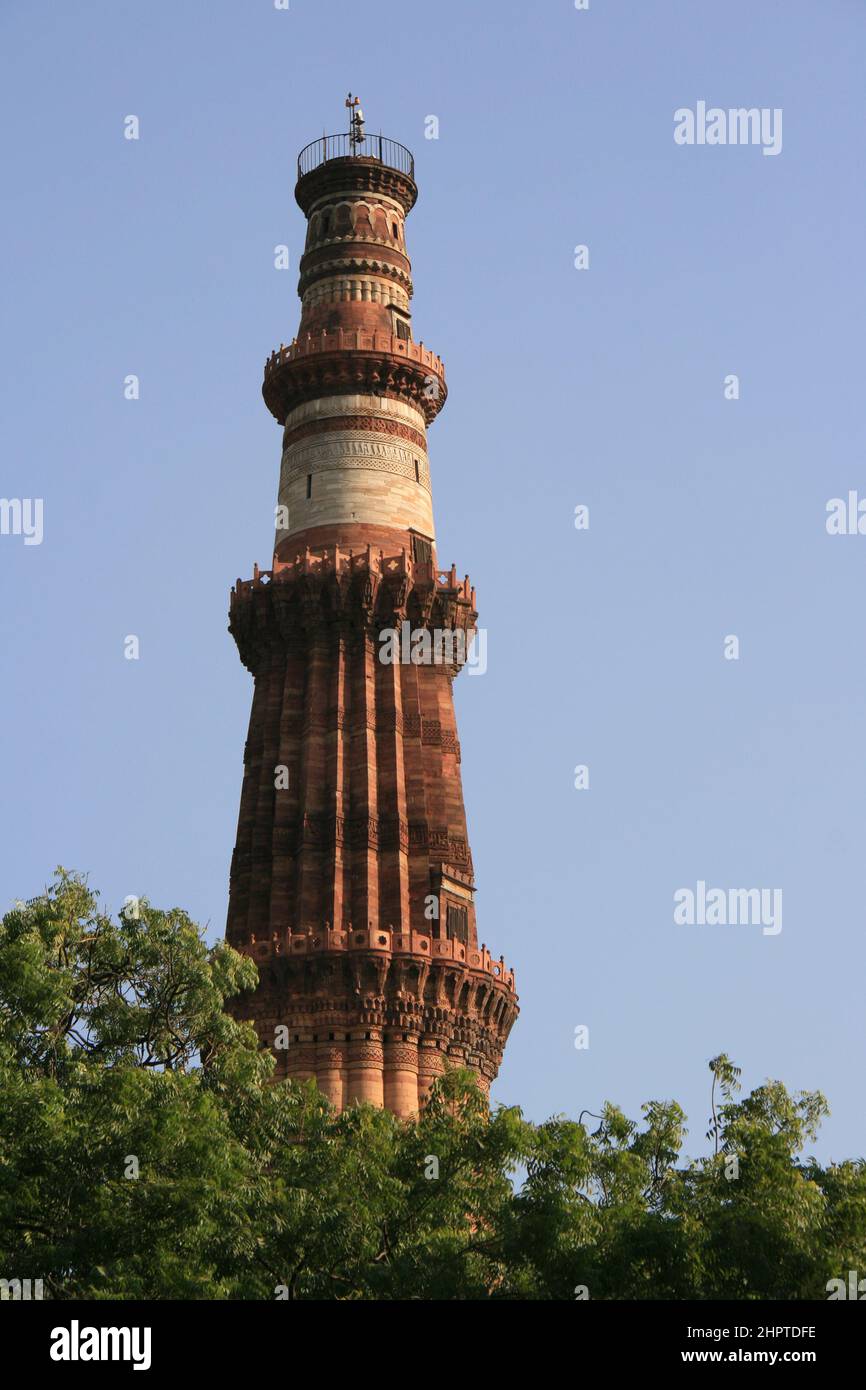 muslim building at qutb minar in new delhi (india Stock Photo - Alamy