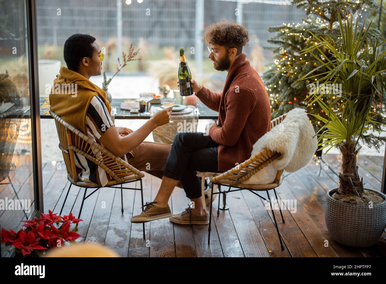 Two handsome men celebrating hi-res stock photography and images - Alamy