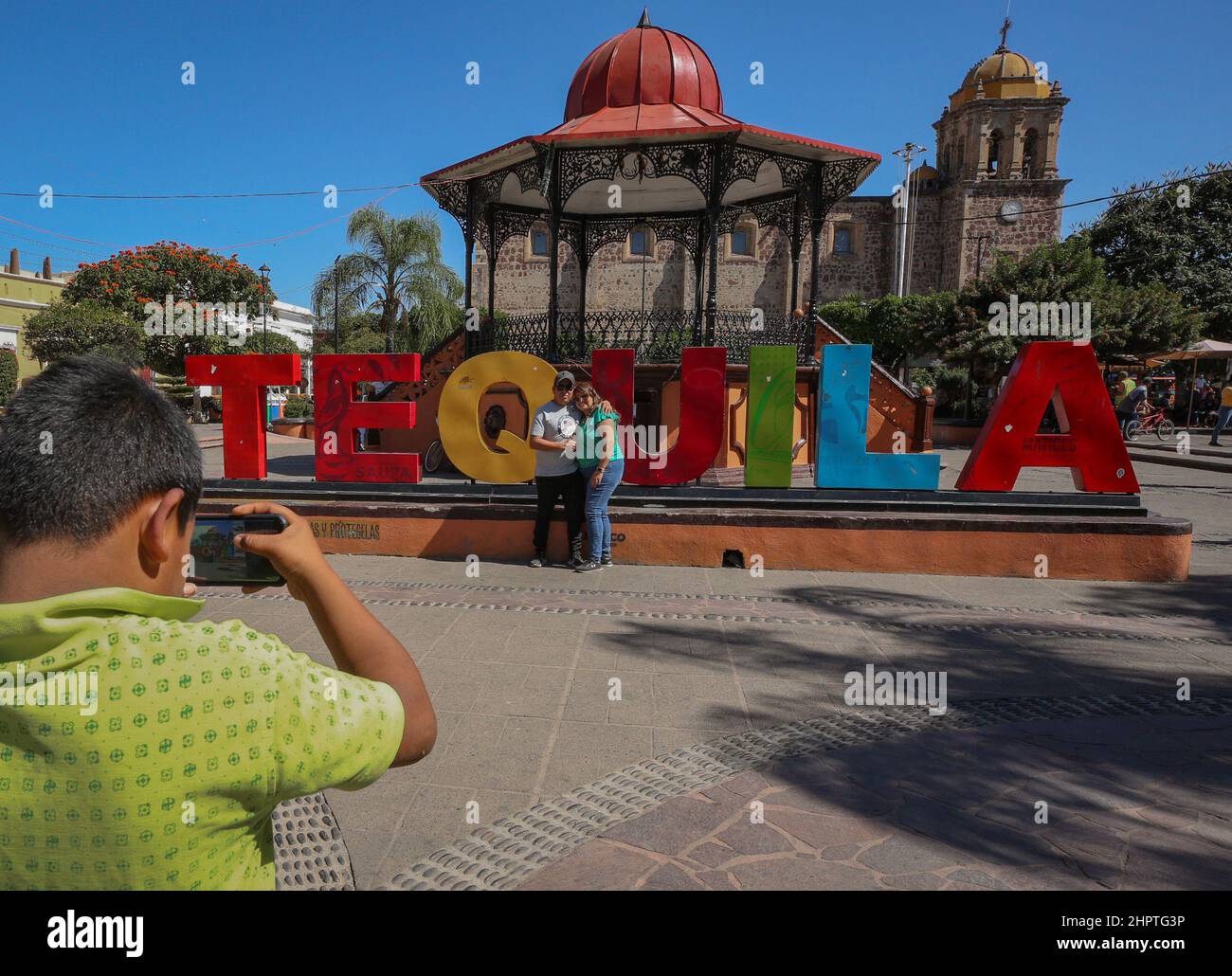 El Arenal, Mexico. 22nd Feb, 2022. Tourists have their picture taken in ...