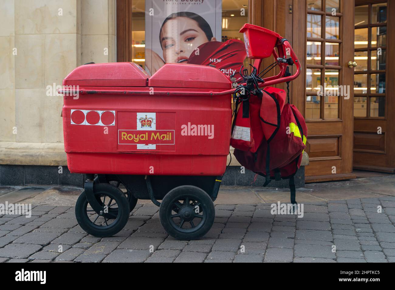 Staff absences hi-res stock photography and images - Alamy