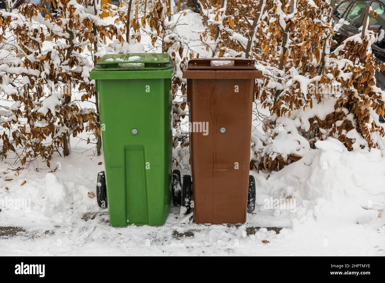 Waste bin house interior hi-res stock photography and images - Alamy