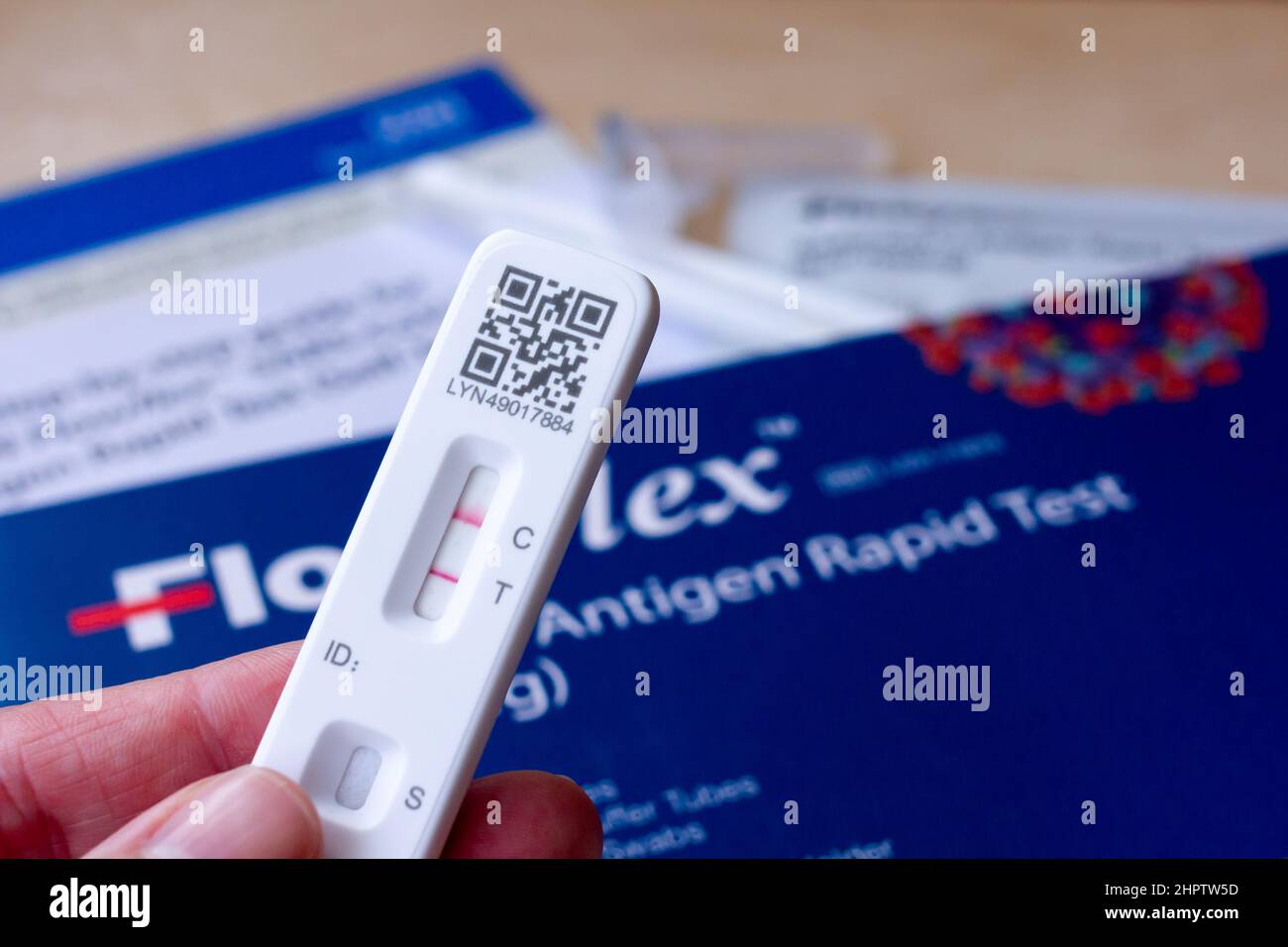 Flowflex covid test hi-res stock photography and images - Alamy