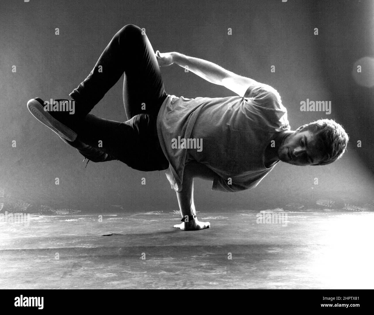 Breakdance Freeze Black And White