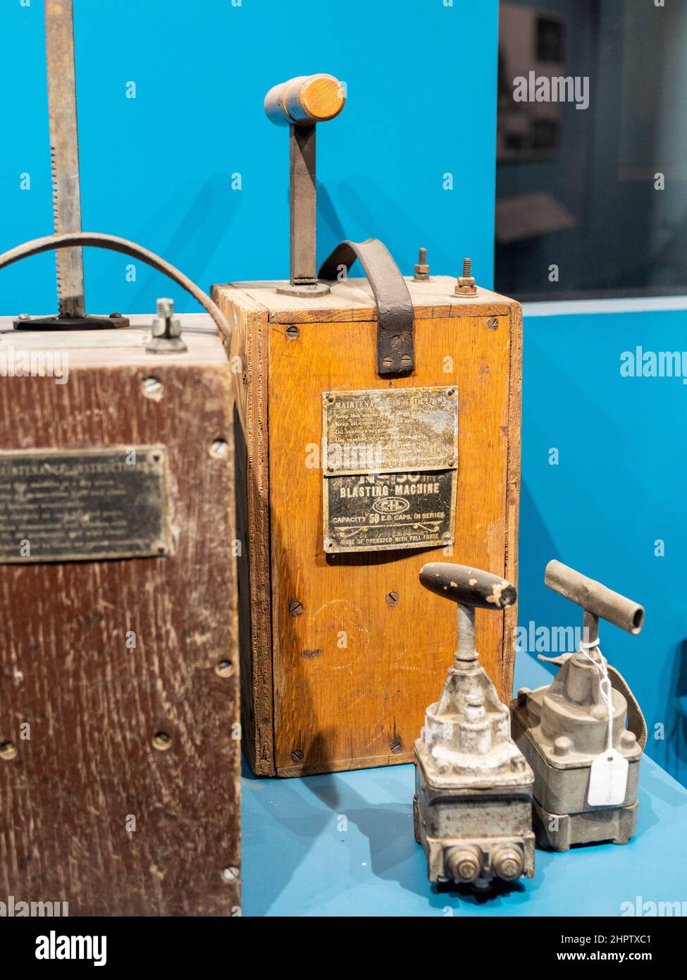 Blasting caps hi-res stock photography and images - Alamy