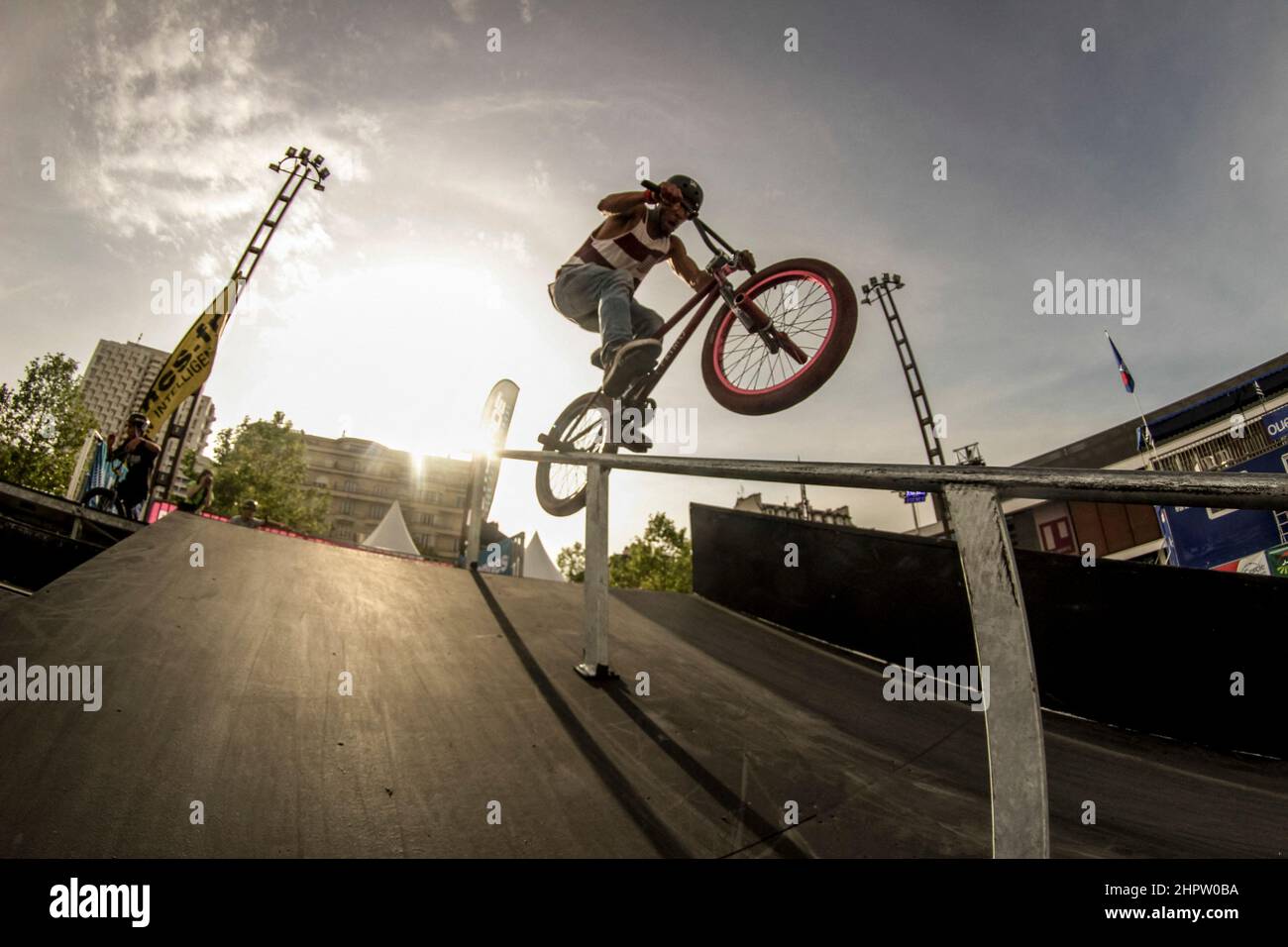 Bmx stunts hi-res stock photography and images - Alamy