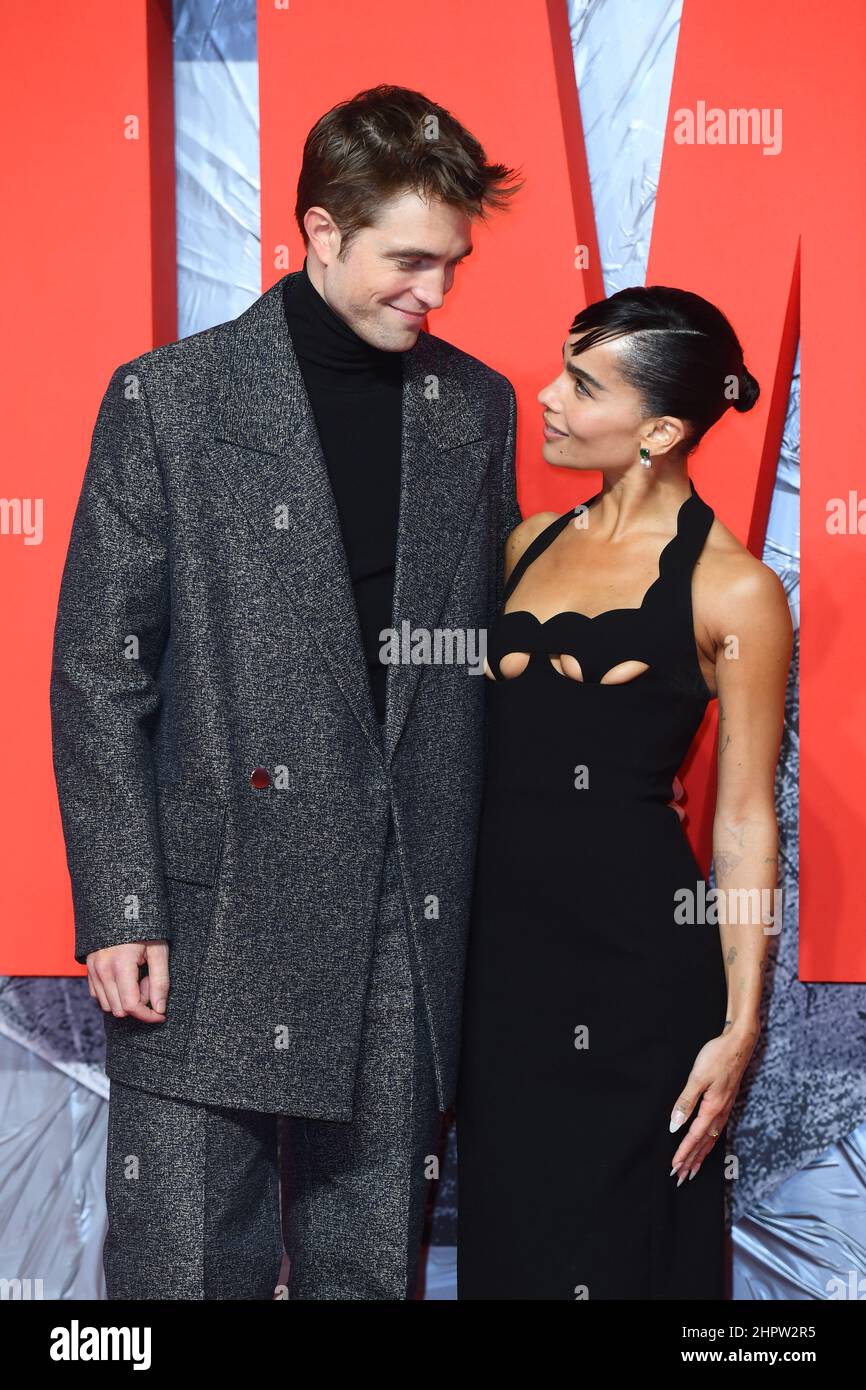 The batman robert pattinson zoe kravitz hi-res stock photography and ...
