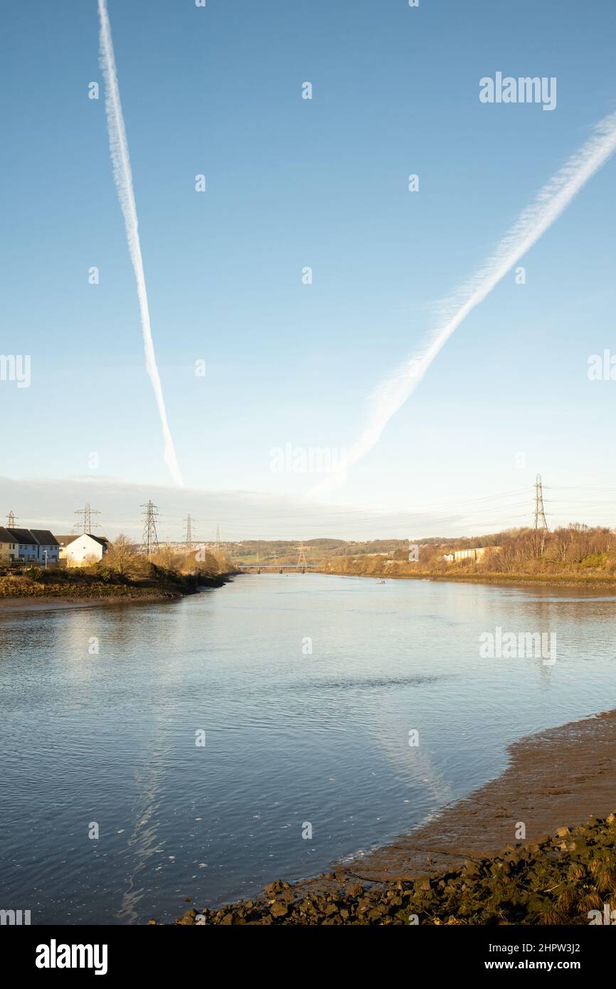 Blaydon on Tyne UK: 30th Jan 2022: River Tyne view on a sunny winter ...
