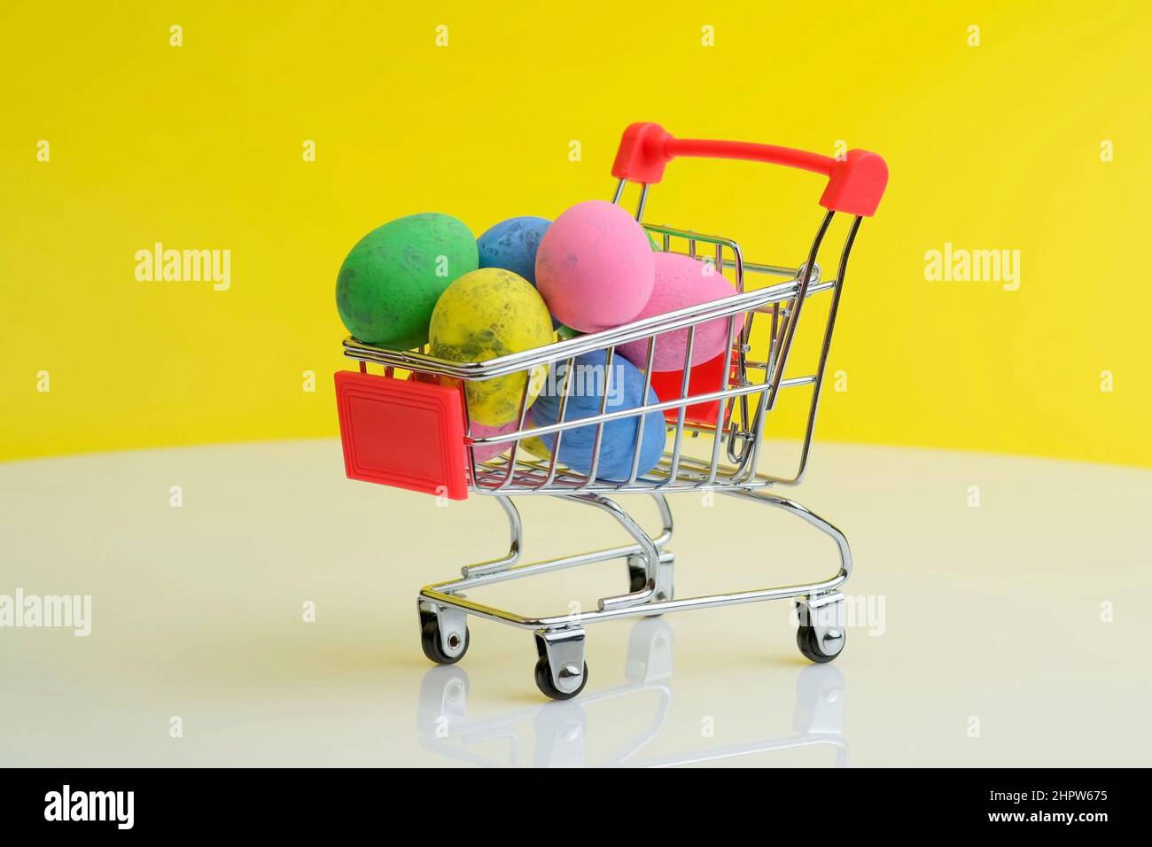 Consumer easter hi-res stock photography and images - Alamy