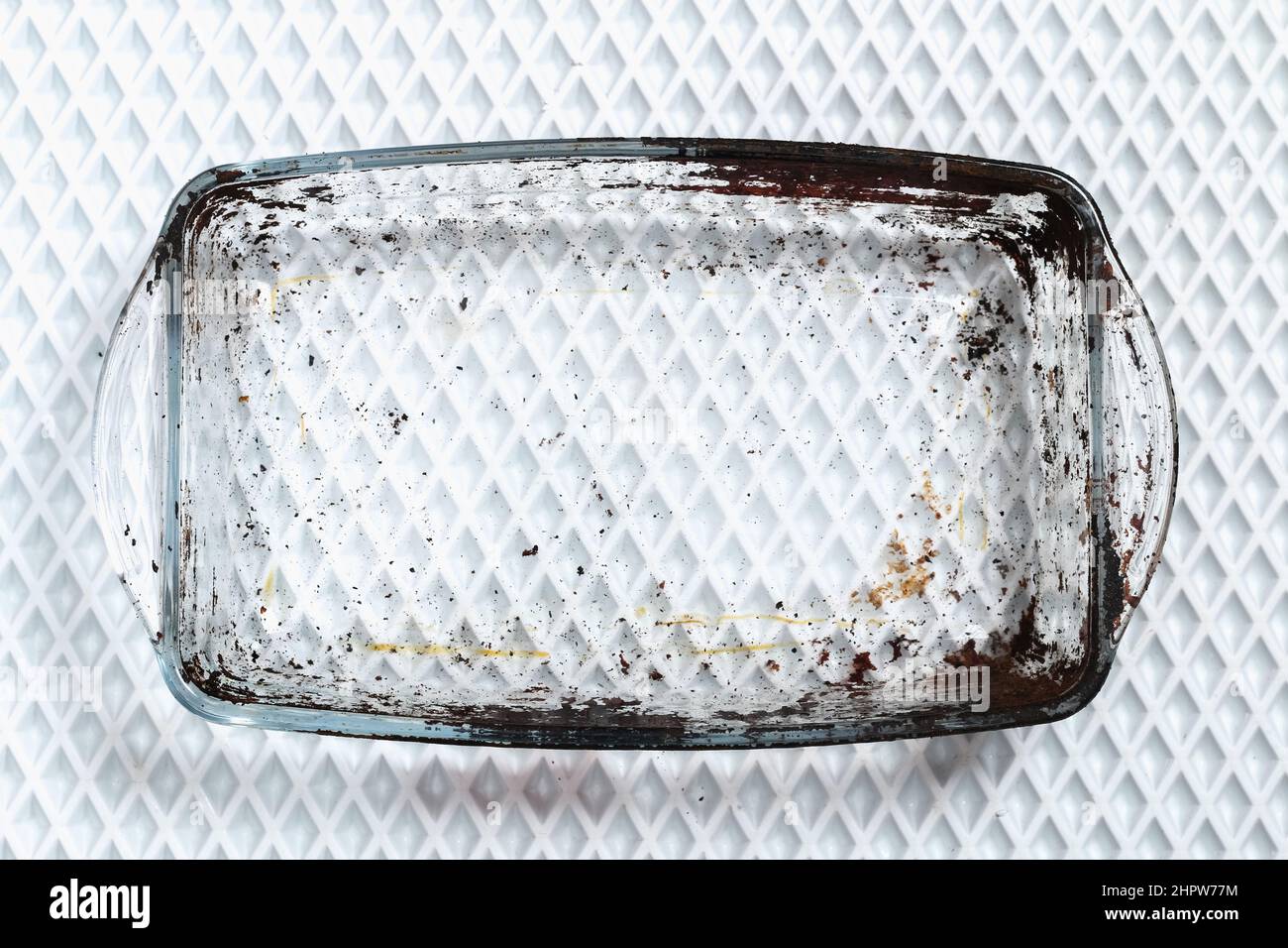 Dirty food trays hi-res stock photography and images - Alamy