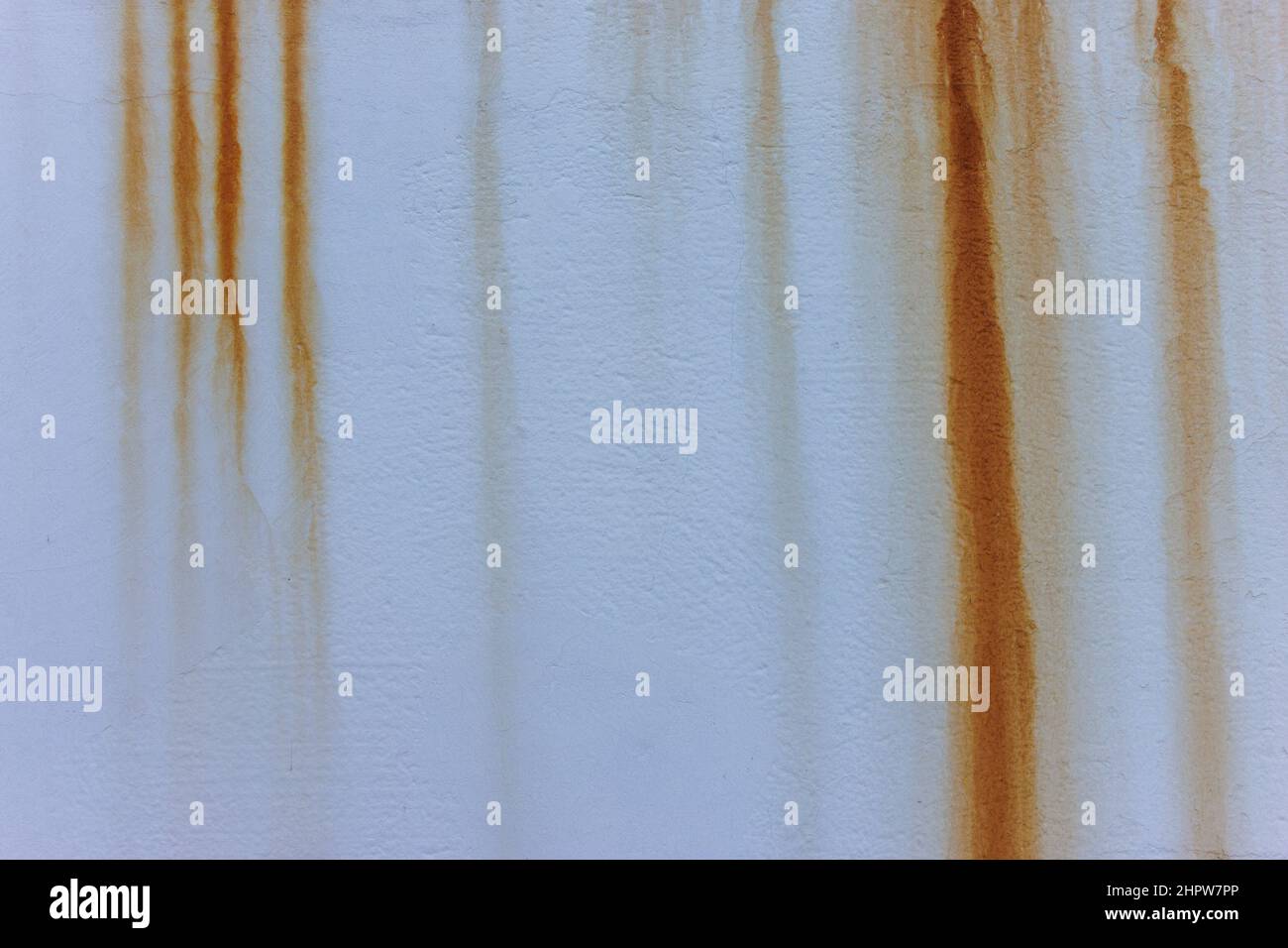 grey cement wall with red rust dripping down Stock Photo - Alamy