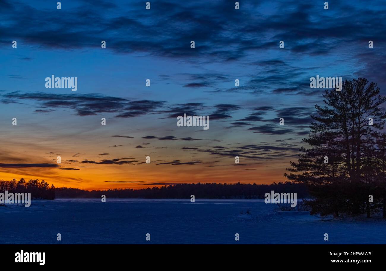 Twilight on the Chippewa Flowage in northern Wisconsin Stock Photo - Alamy