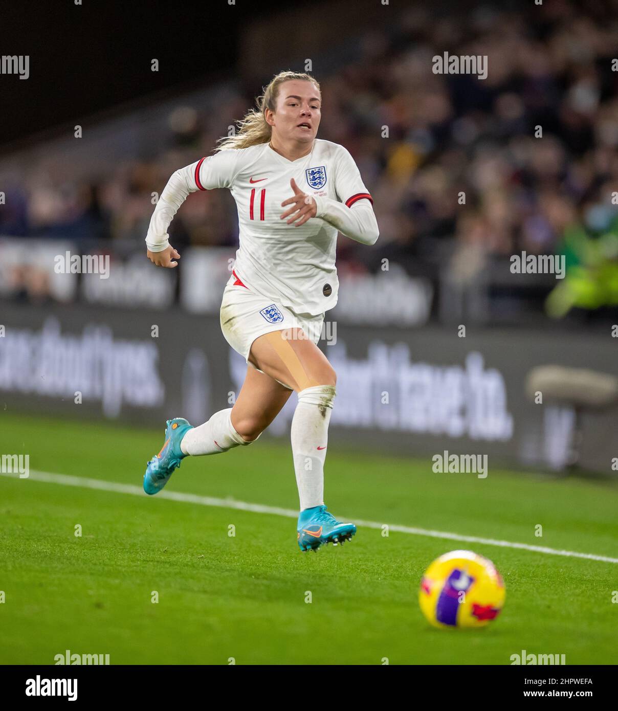 Molineux stadium full 2022 hi-res stock photography and images - Alamy