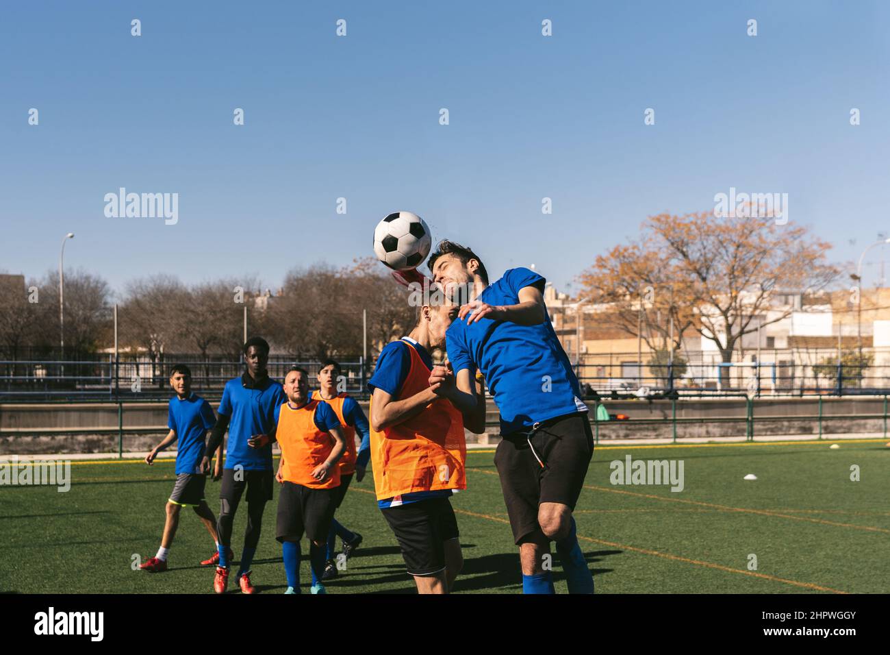 Football defender hi-res stock photography and images - Alamy