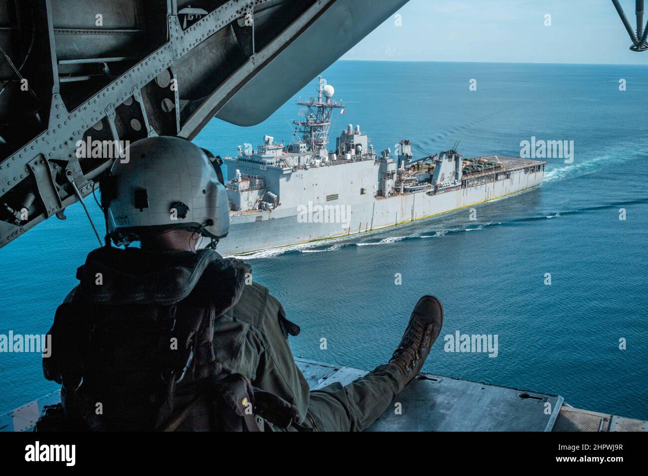 SULU SEA (Jan. 30, 2022) A U.S. Marine Corps CH-53E Super Stallion crew ...