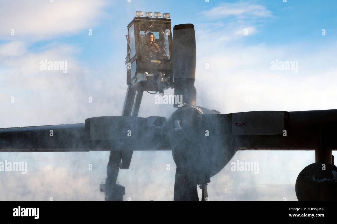 U.S. Air Force Master Sgt. Master Sgt. Jonathan Hart, 120th Maintenance ...