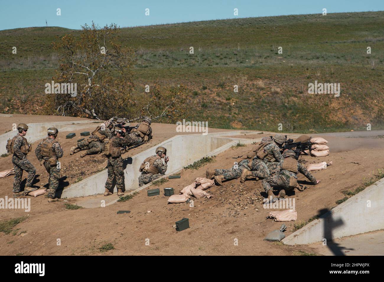U.S. Marines with the Advanced Machine-Gun Course conduct a live-fire ...