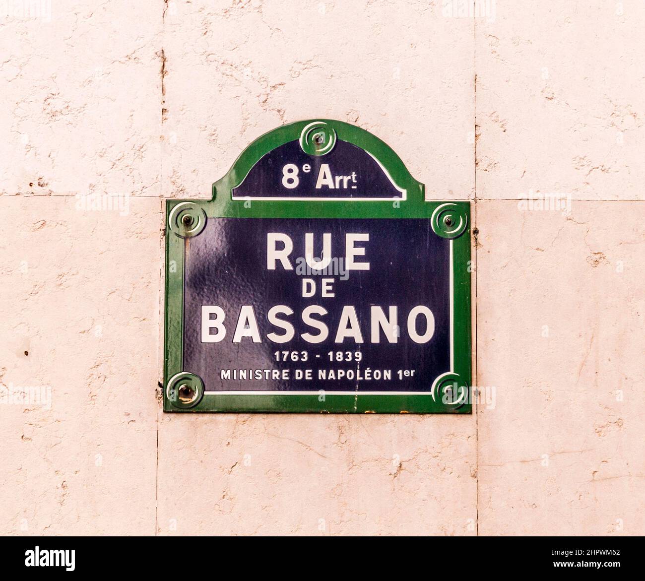 Enamel sign paris hi-res stock photography and images - Alamy