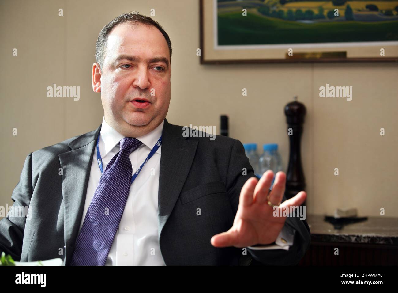 Work carrefour hi-res stock photography and images - Alamy