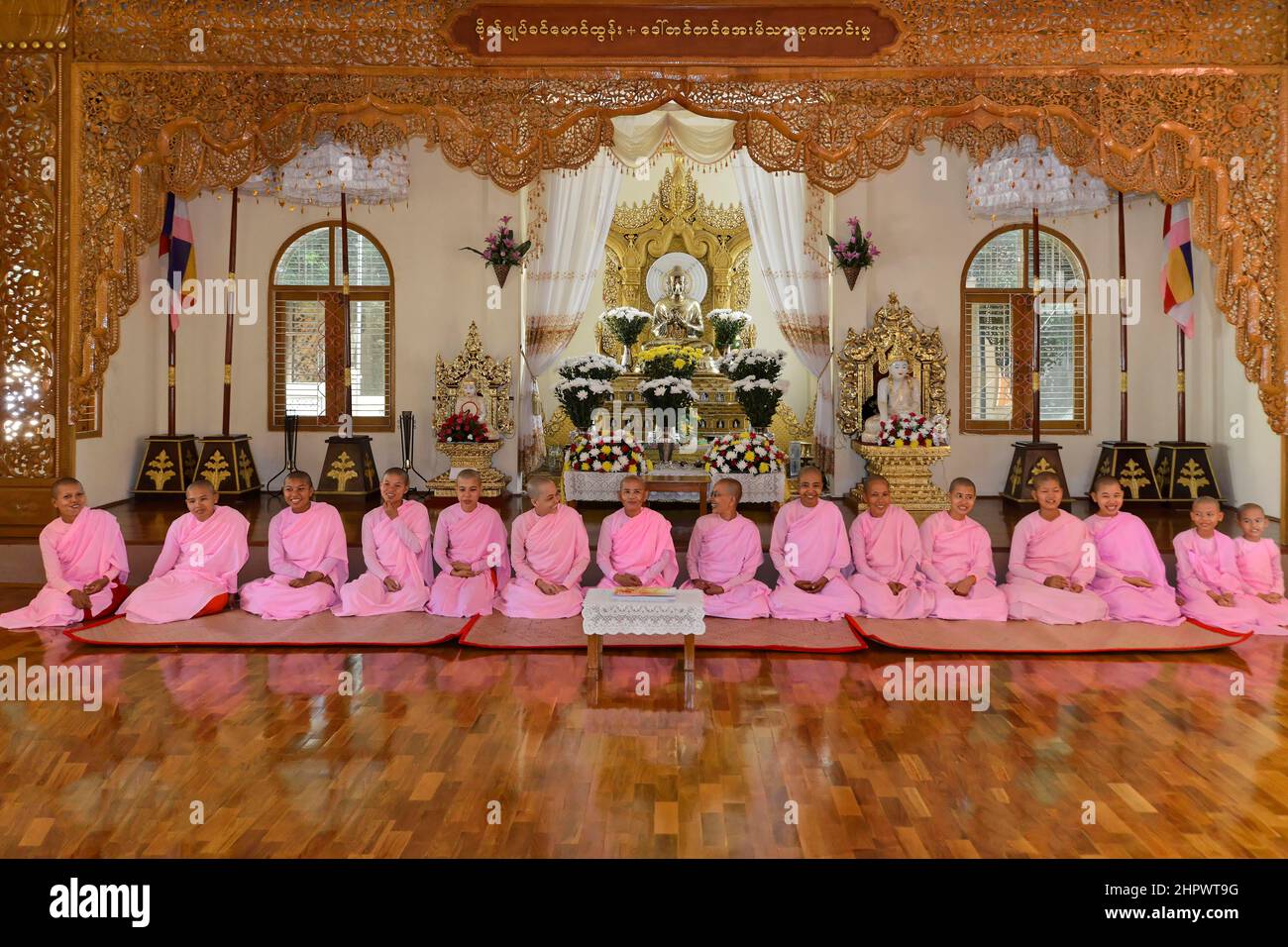 Female nun nunnery hi-res stock photography and images - Alamy