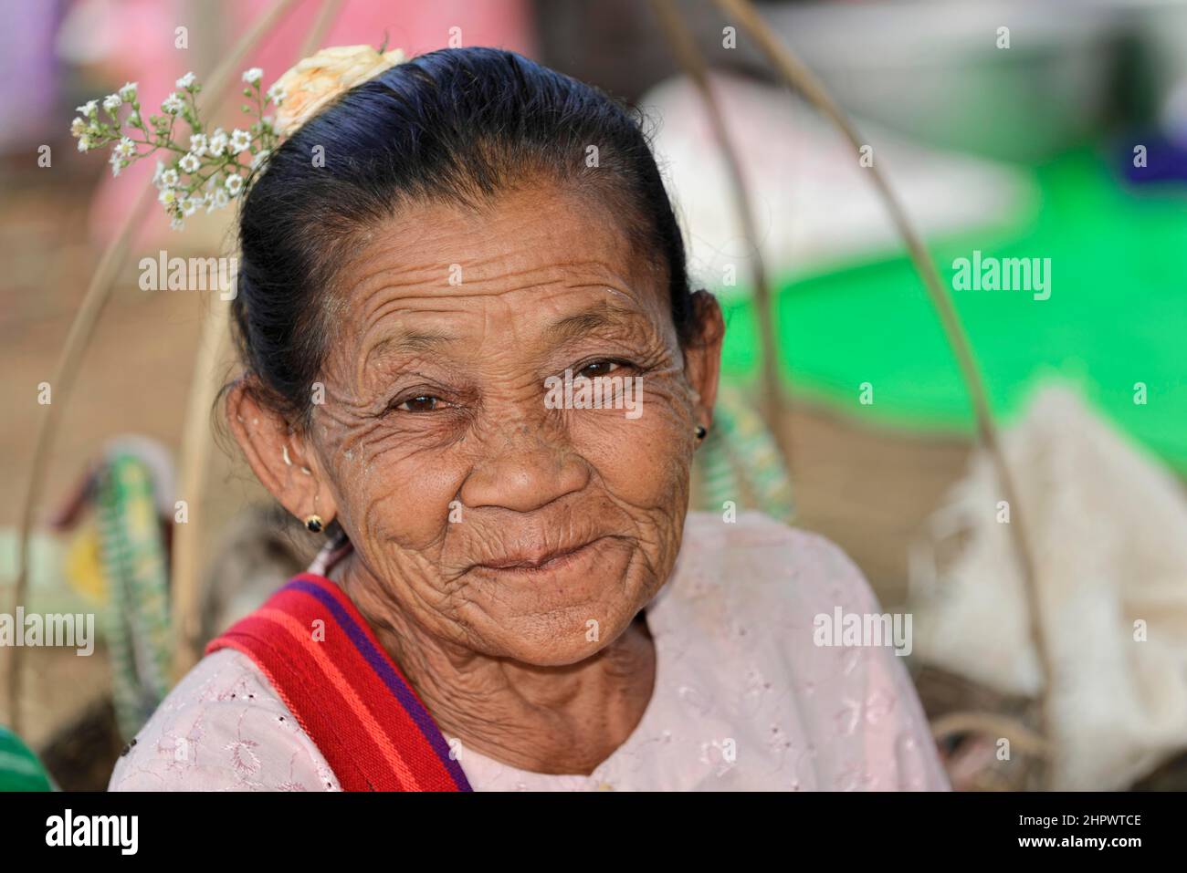 Portrait at Inle Lake, Nyaung Shwe, Shan State, Myanmar Stock Photo - Alamy