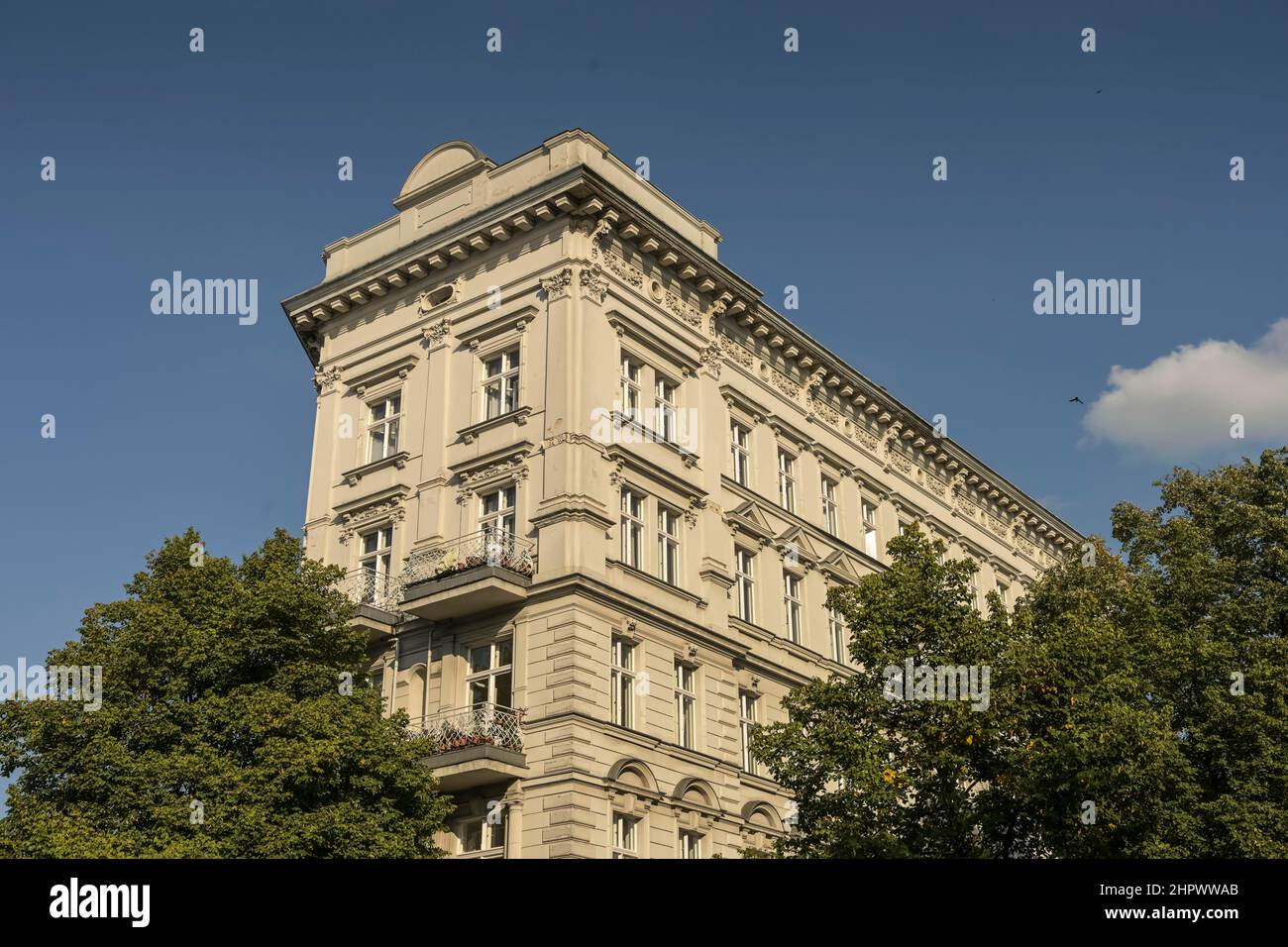 Old building, Wiener Strasse, Kreuzberg, Friedrichshain-Kreuzberg ...
