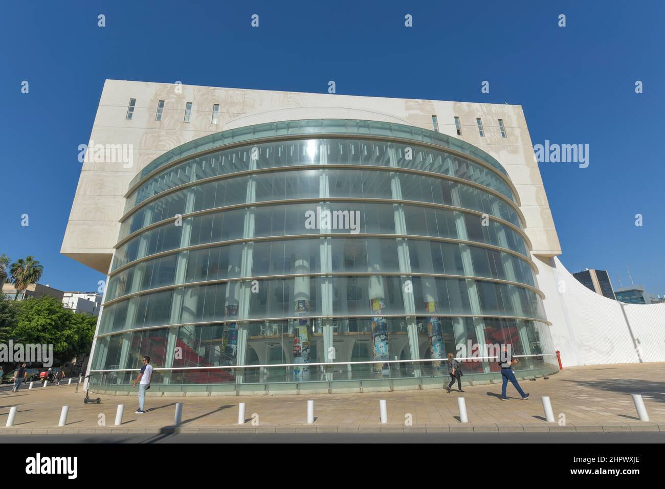 Exterior view national theatre hi-res stock photography and images - Alamy