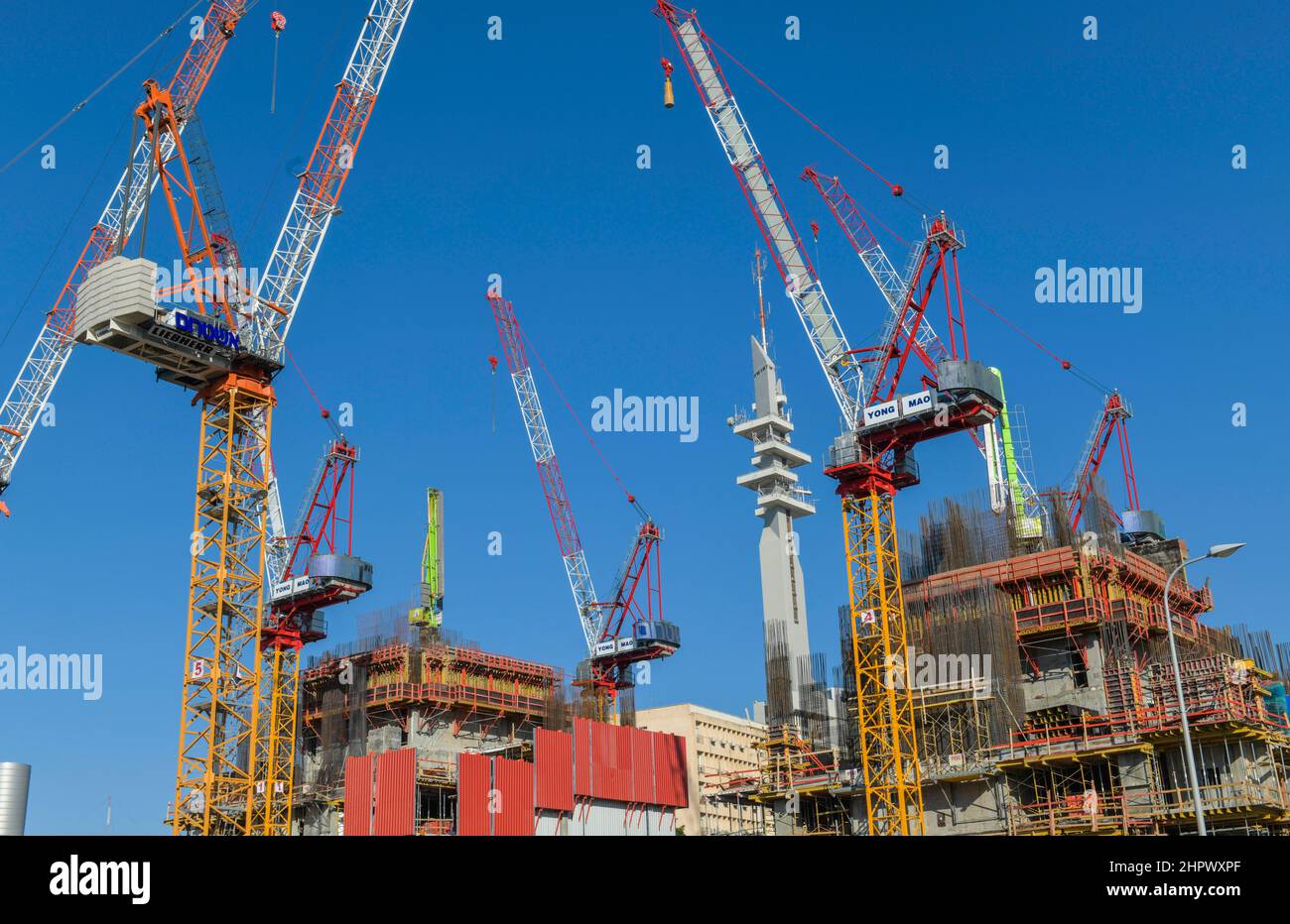 Construction site, new high-rise building, Eliezer Kaplan, Tel Aviv ...