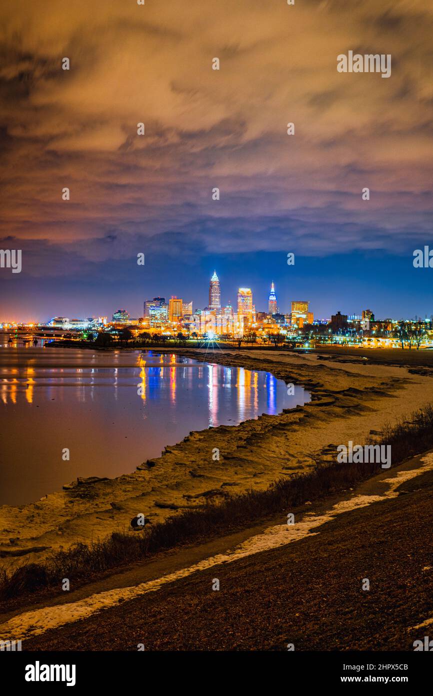 Cleveland ohio lake erie shore hi-res stock photography and images - Alamy