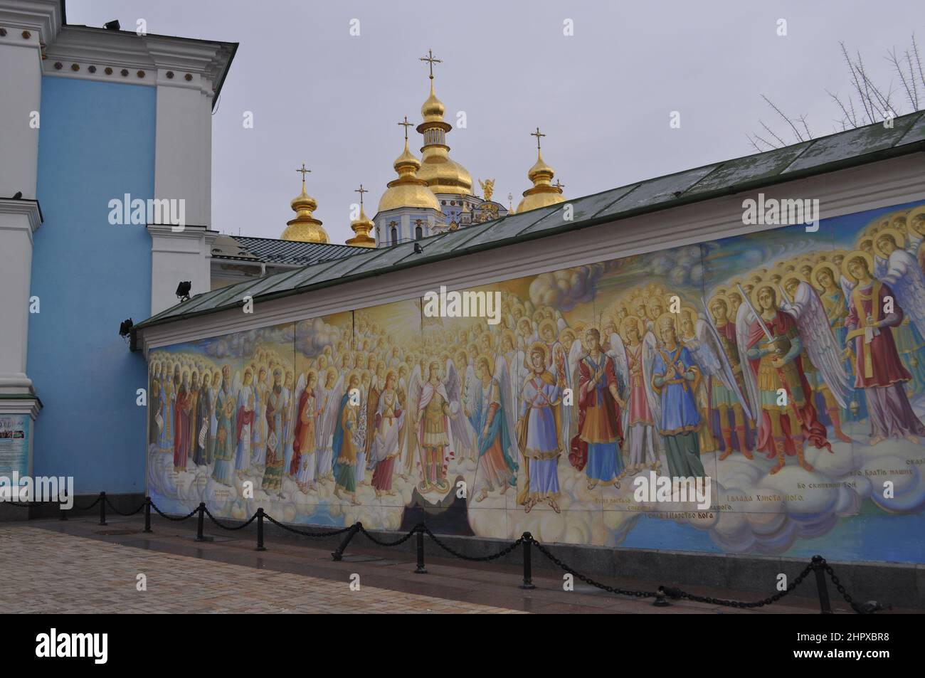 Courtyard of st michaels church hi-res stock photography and images - Alamy